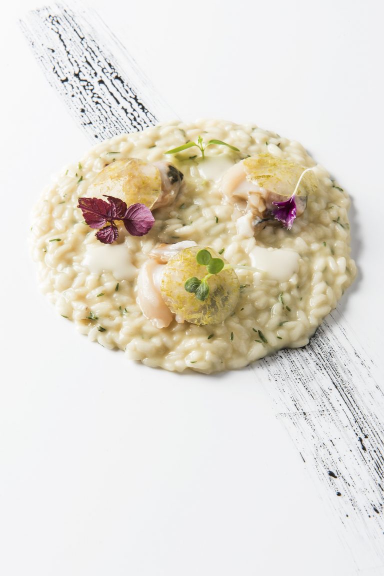Carnaroli rice with oil and clams, thyme and lemon | FOUR Magazine