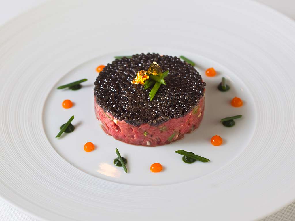FOUR Magazine | Tartare-Boeuf-Hutre-et-Caviar