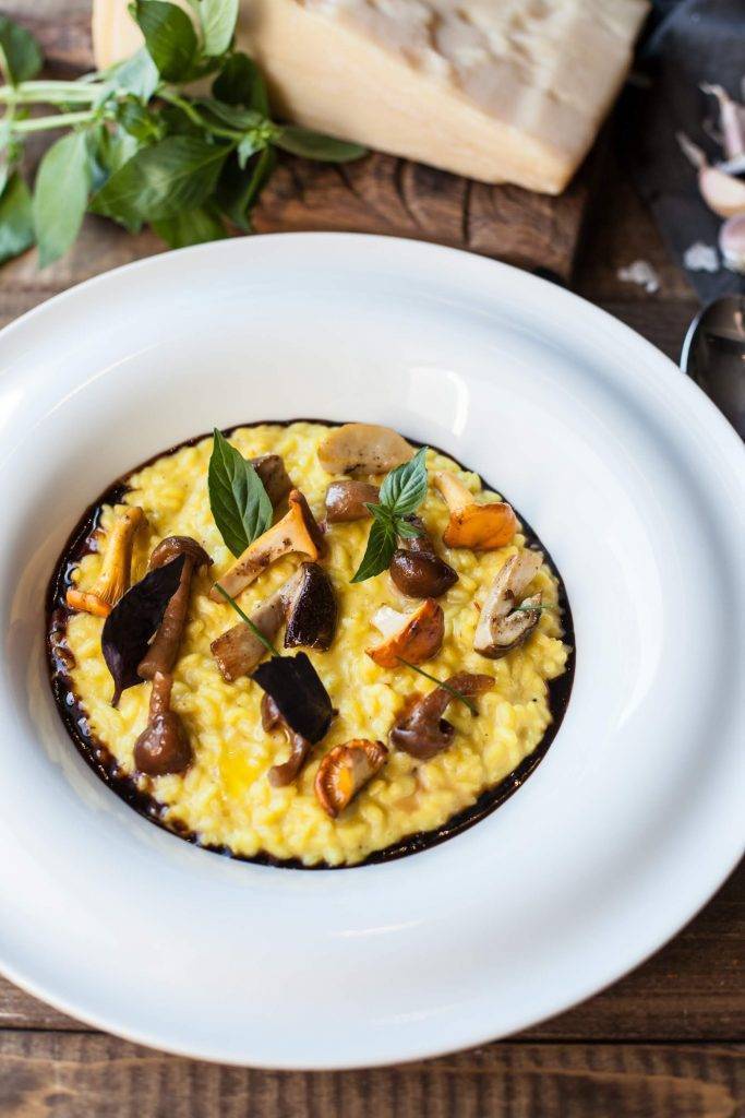 FOUR Magazine | PHOTO – Saffron risotto with forest mushrooms (1)