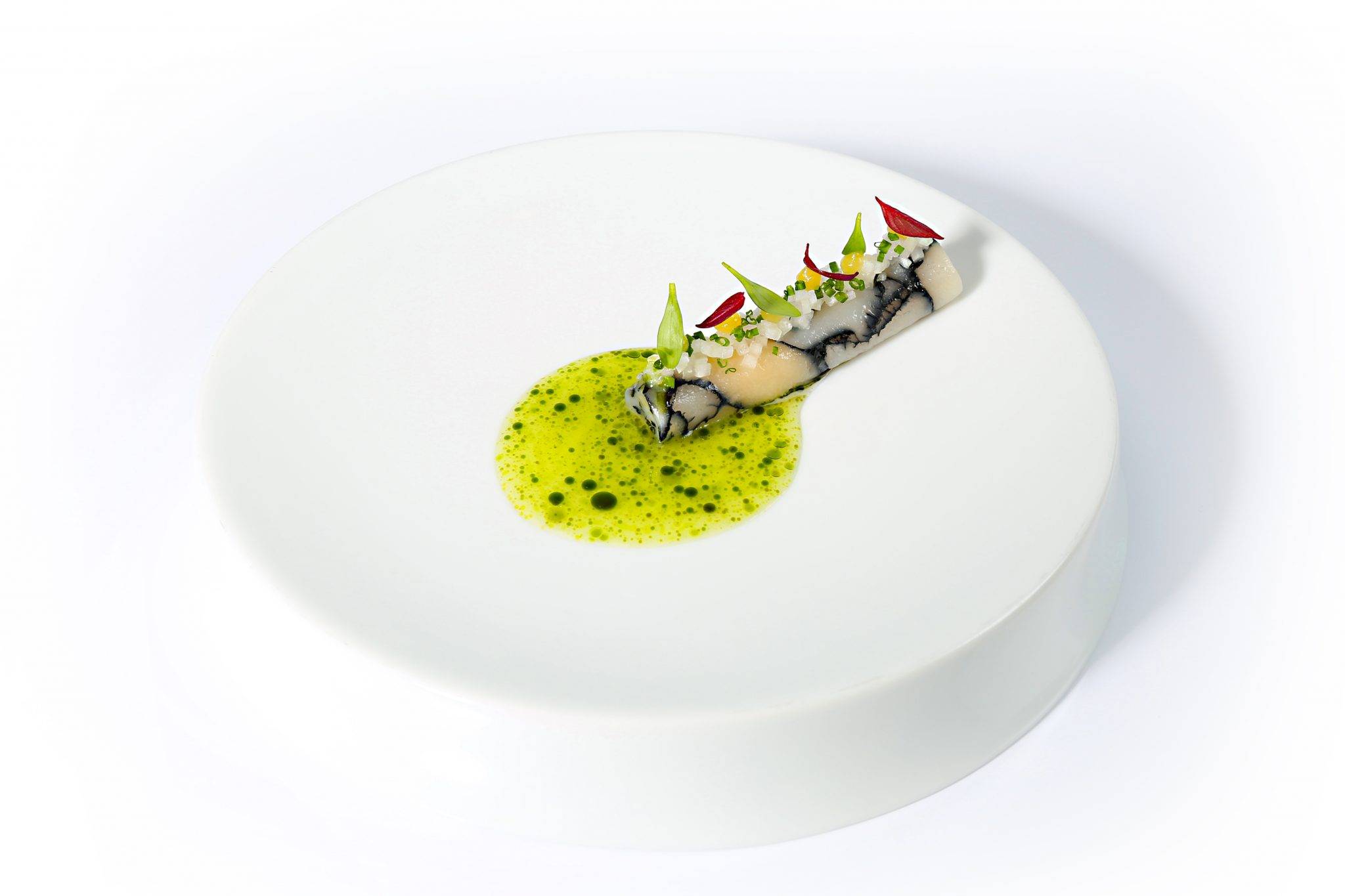 Rolf Fliegauf’s Marinated Scallop with Green Apple and Dill | FOUR Magazine