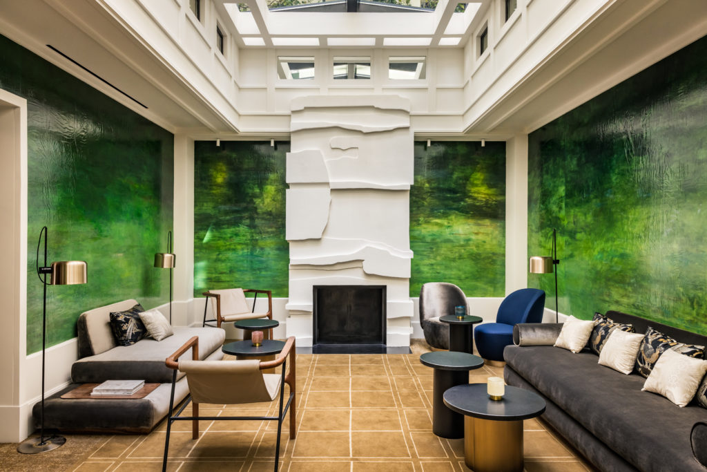 FOUR Magazine | Lobby (1)