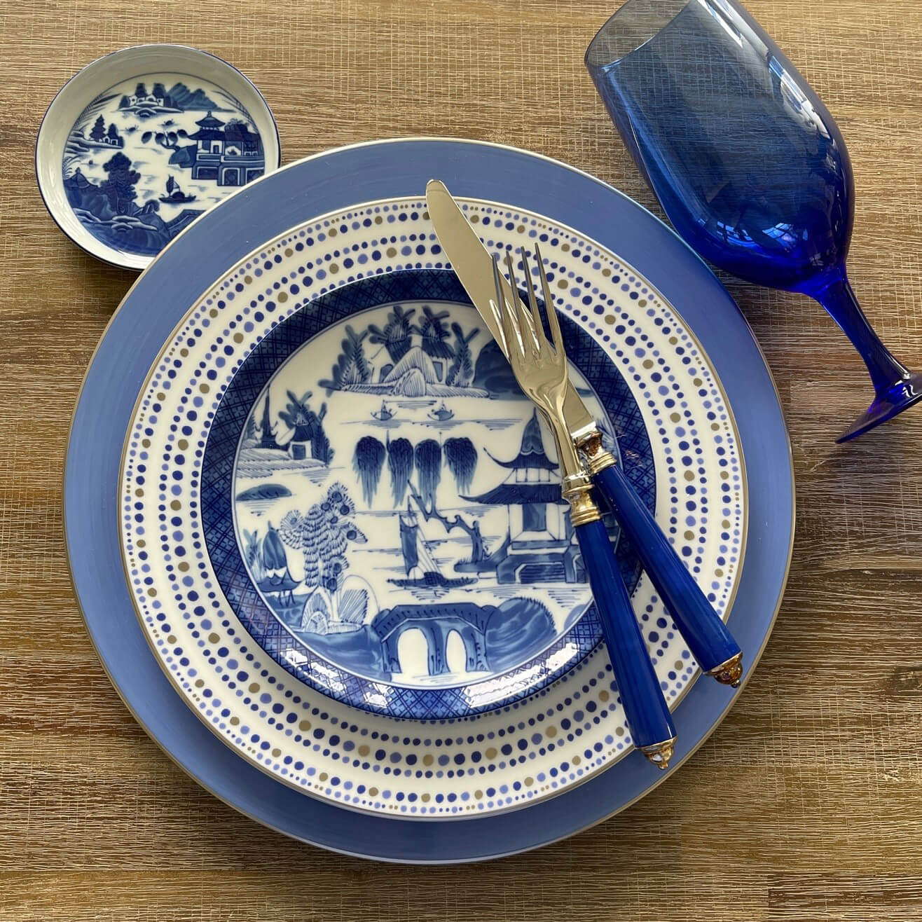 FOUR Magazine Blue Canton Plates FOUR Magazine Blue Canton Plates